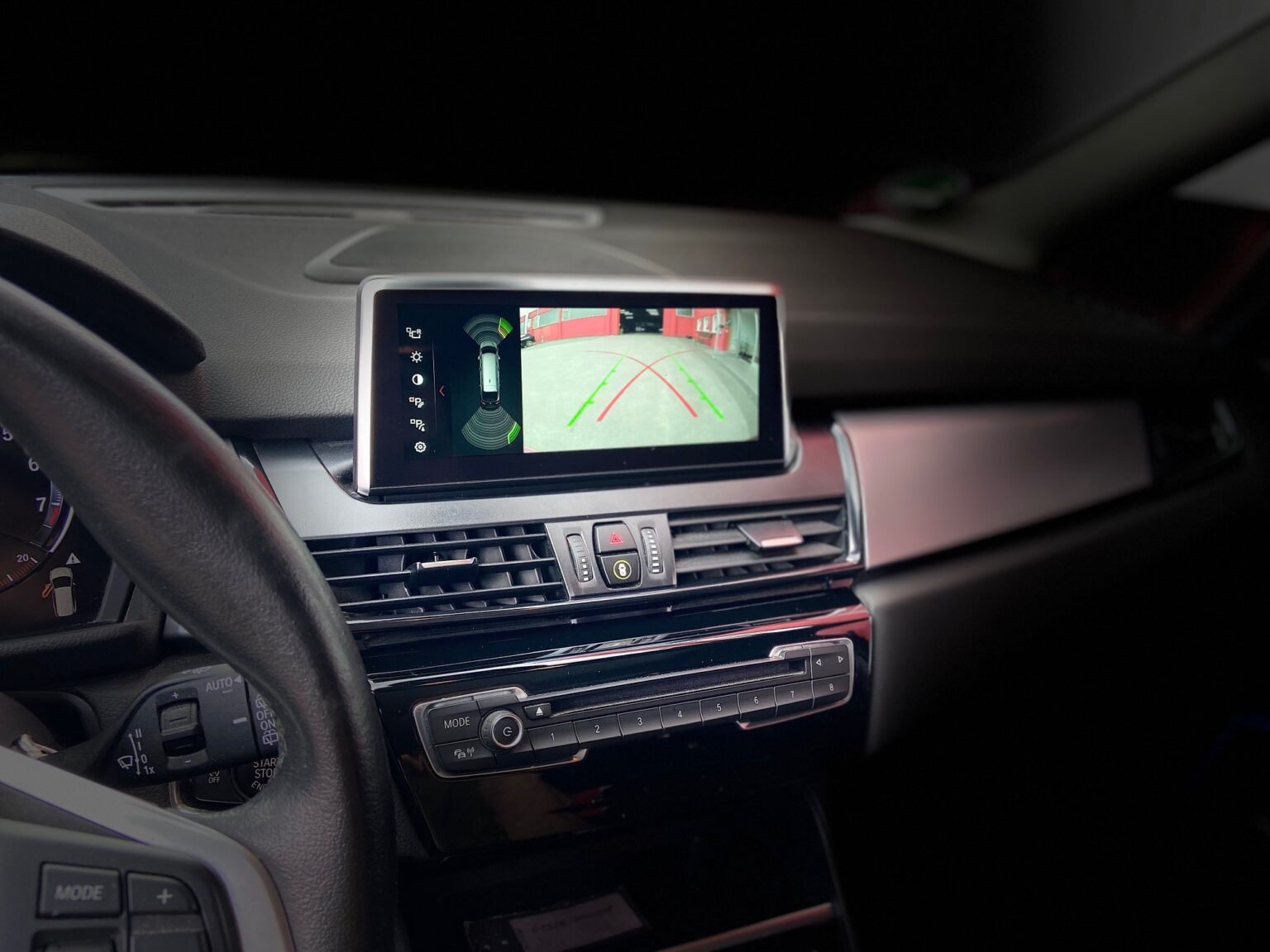 BMW 2er Active Tourer F45 Nachrüstung einer Rückfahrkamera